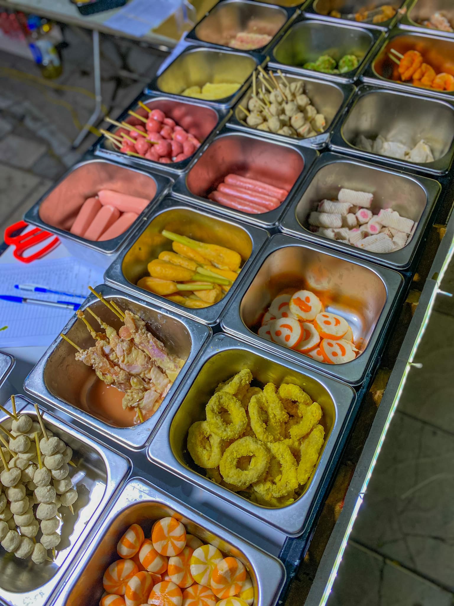 Top hàng quán bán xiên bẩn ngon nhất nhì trong lòng giới trẻ - Top quán ...